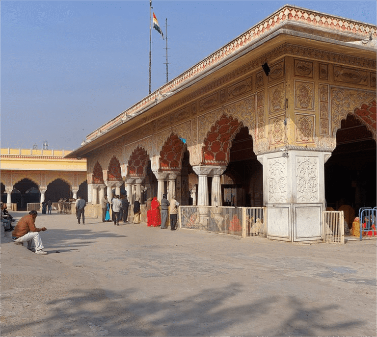 Hawa Mahal Jaipur – History, Architecture & Timings Details